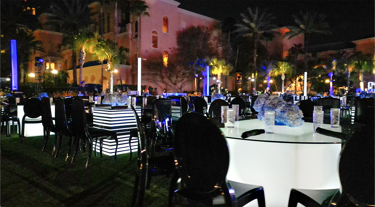 Orlando Glow Table Rental – Glow Table Dinner